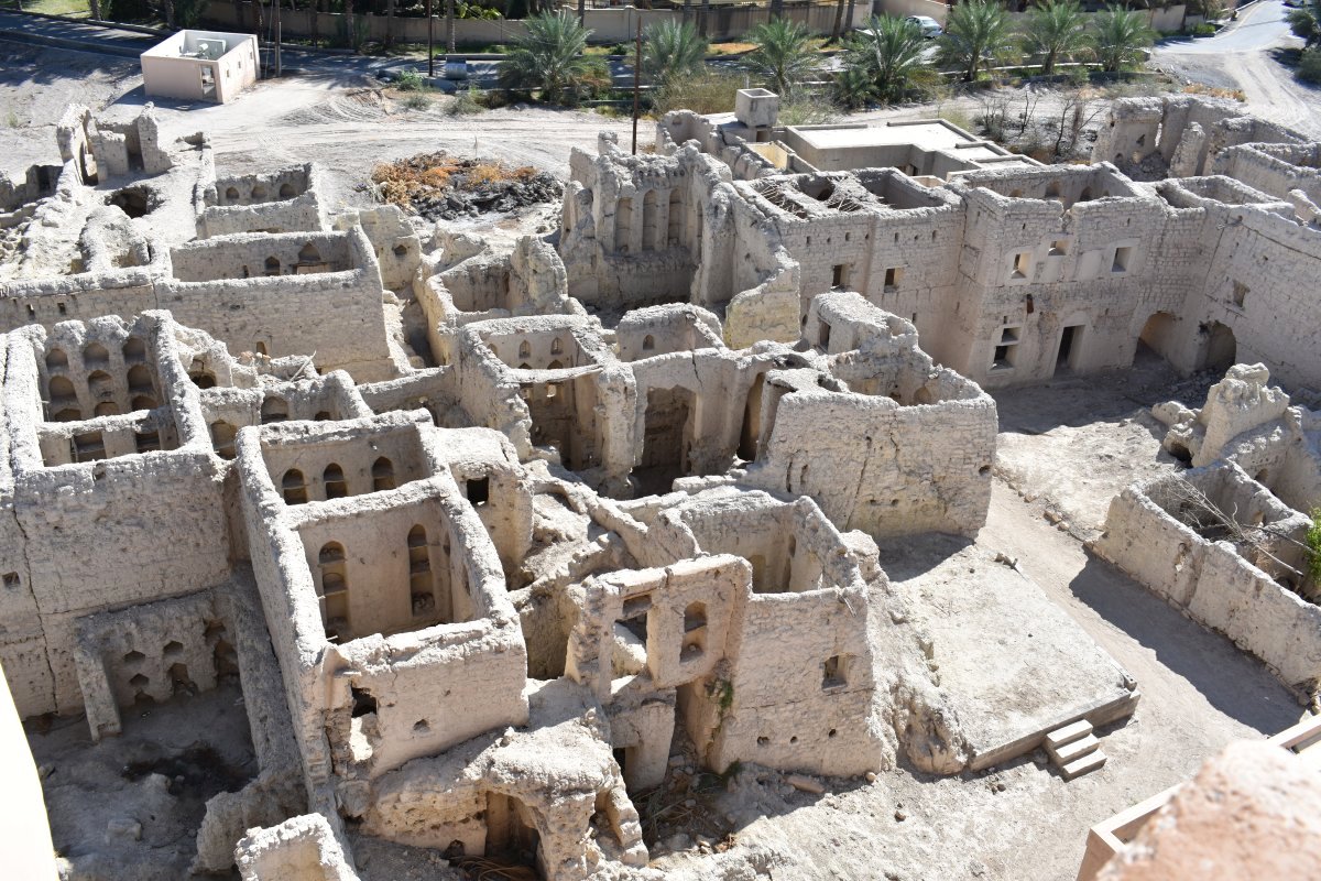 Amazing ruins in Oman (+ video walk) | 2 Hungry Wanderers